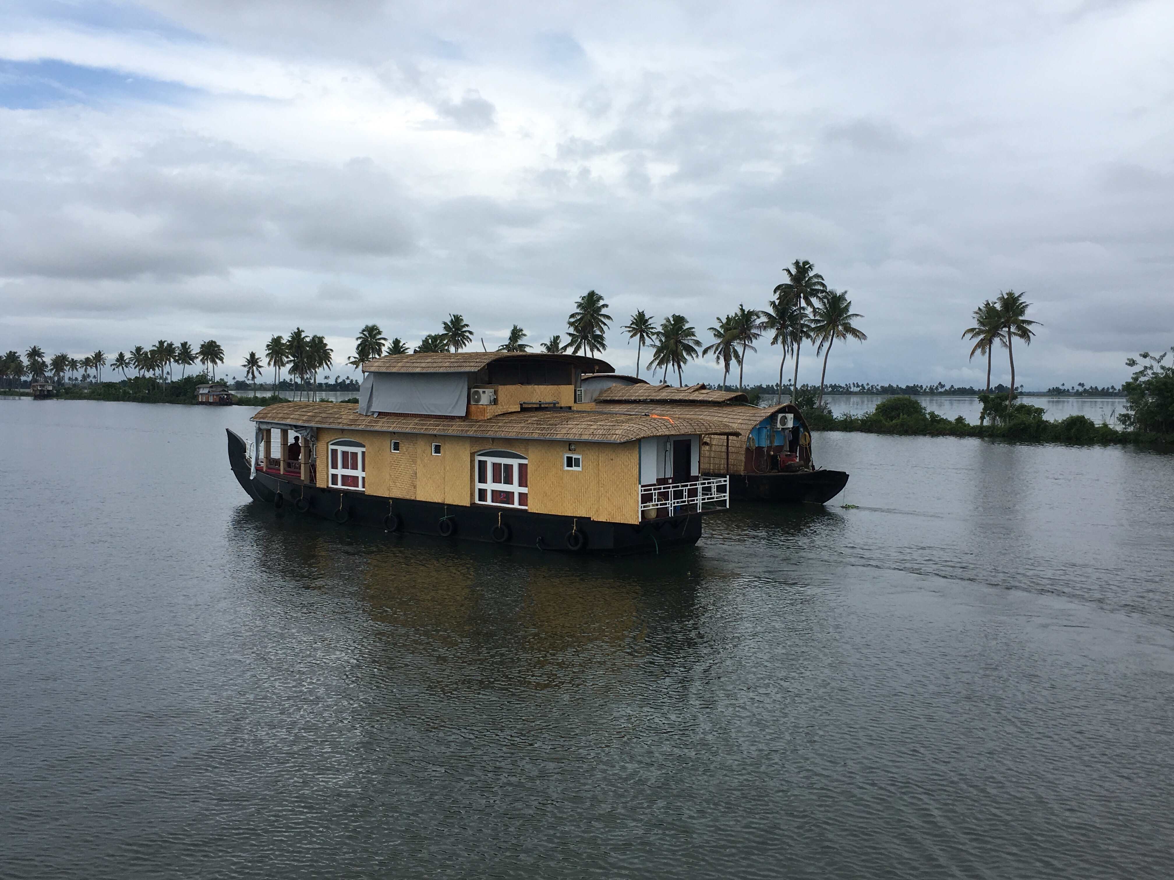 Alleppey Boat House | Exotica Houseboat Cruises